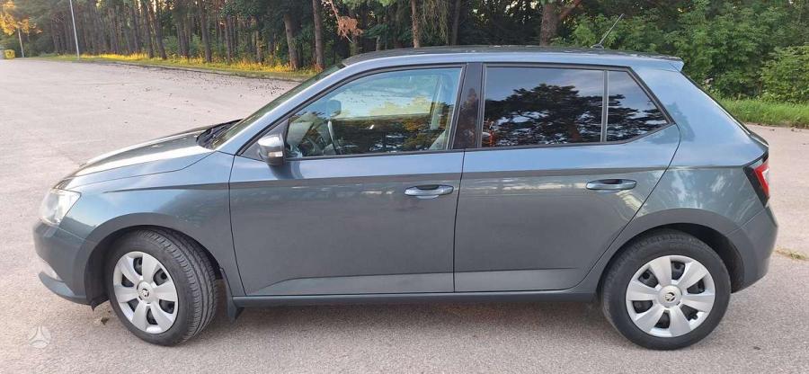 Pelēks Skoda Fabia 2017 Zarasai, ar dzinēja tilpumu 1.20 L un nobraukumu 240 tūkst. km par 4350 €, foto 1 vietnē AUTOMOTO.COM.LV