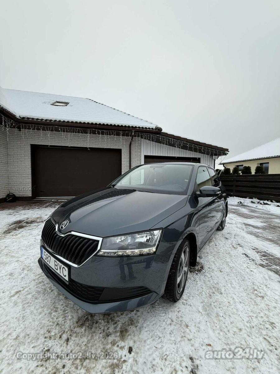 Grey Skoda Fabia 2018 in Tallinn, with an engine capacity of 1.00 L and mileage of 45 thousand km for 7300 €, photo 3 on AUTOMOTO.COM.LV