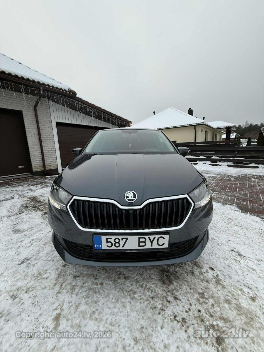 Grey Skoda Fabia 2018 in Tallinn, with an engine capacity of 1.00 L and mileage of 45 thousand km for 7300 €, photo 4 on AUTOMOTO.COM.LV