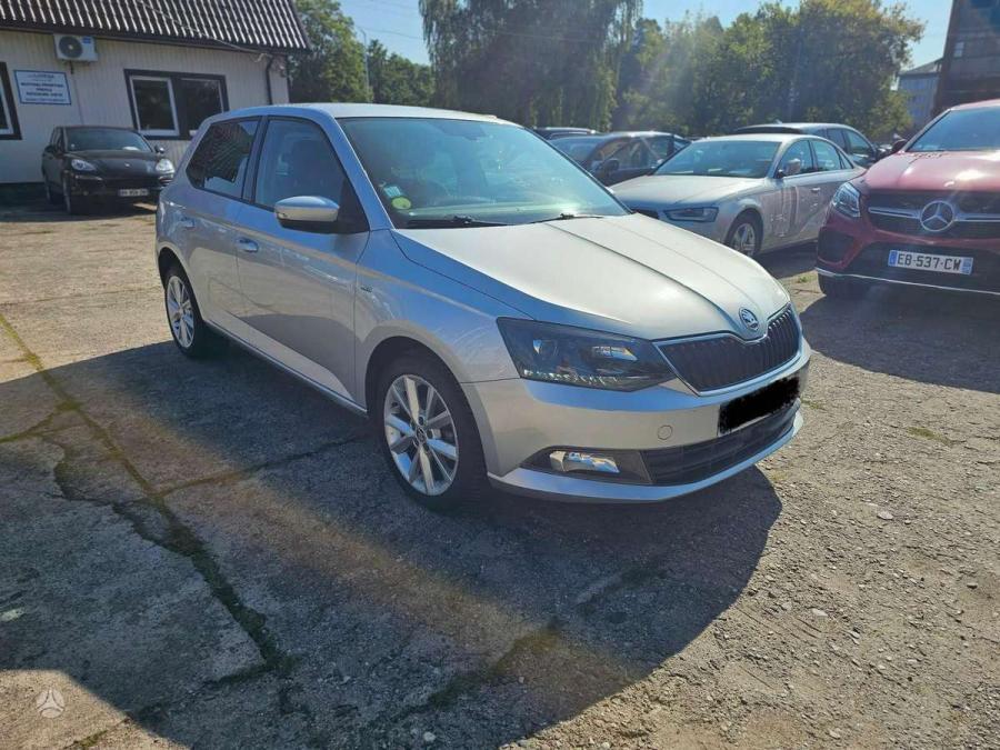 Grey Skoda Fabia 2018 in Taurage, with an engine capacity of 1.42 L and mileage of 225 thousand km for 4800 €, photo 1 on AUTOMOTO.COM.LV