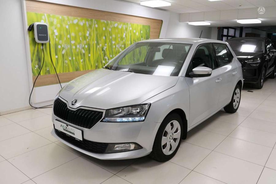 Pelēks Skoda Fabia 2019 Viļņa, ar dzinēja tilpumu 1.00 L un nobraukumu 200 tūkst. km par 7300 €, foto 1 vietnē AUTOMOTO.COM.LV