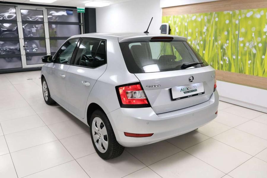 Pelēks Skoda Fabia 2019 Viļņa, ar dzinēja tilpumu 1.00 L un nobraukumu 200 tūkst. km par 7300 €, foto 4 vietnē AUTOMOTO.COM.LV