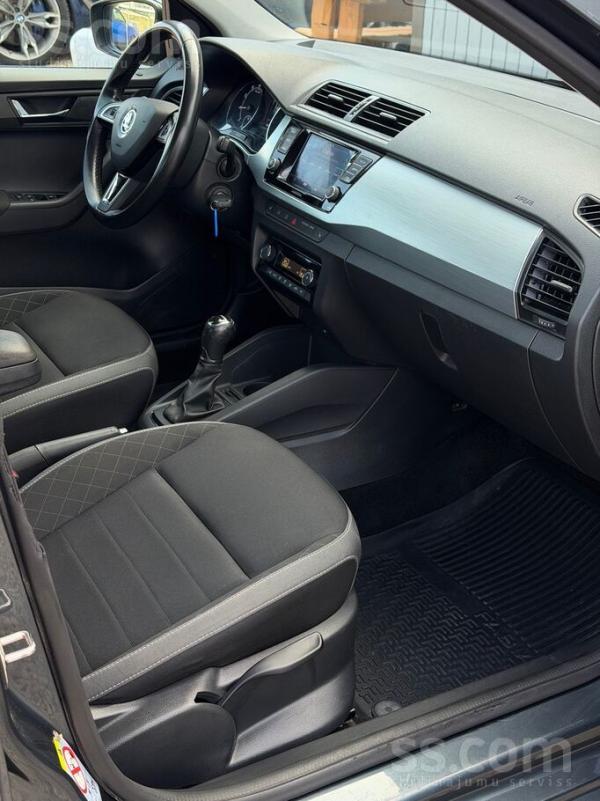 Pelēks Skoda Fabia 2019 Rīga, ar dzinēja tilpumu 1.00 L un nobraukumu 136 tūkst. km par 9280 €, foto 8 vietnē AUTOMOTO.COM.LV