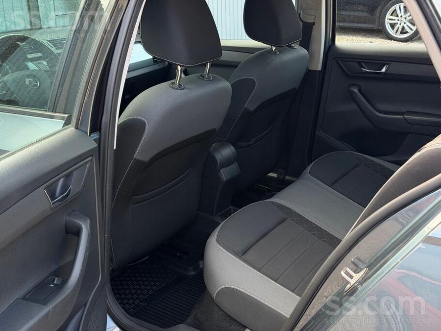 Grey Skoda Fabia 2019 in Riga, with an engine capacity of 1.00 L and mileage of 136 thousand km for 9280 €, photo 10 on AUTOMOTO.COM.LV