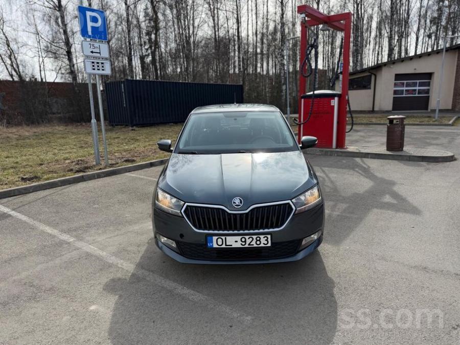 Grey Skoda Fabia 2019 in Riga, with an engine capacity of 1.00 L and mileage of 147 thousand km for 6800 €, photo 3 on AUTOMOTO.COM.LV