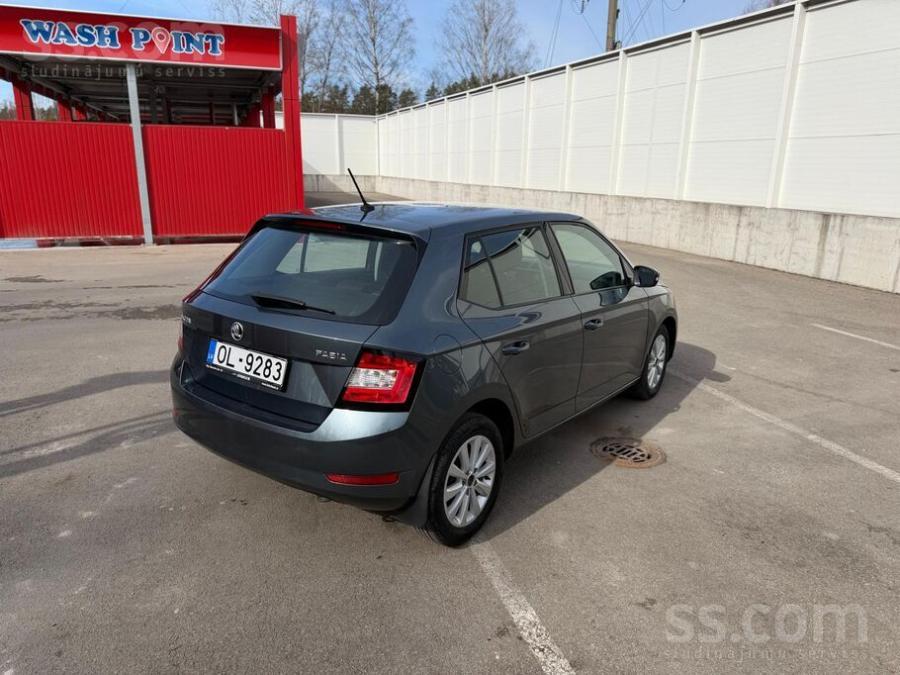 Grey Skoda Fabia 2019 in Riga, with an engine capacity of 1.00 L and mileage of 147 thousand km for 6800 €, photo 6 on AUTOMOTO.COM.LV