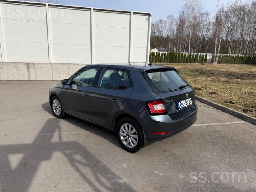 Grey Skoda Fabia 2019 in Riga, with an engine capacity of 1.00 L and mileage of 147 thousand km for 6800 €, photo 7 on AUTOMOTO.COM.LV