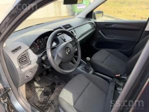 Grey Skoda Fabia 2019 in Riga, with an engine capacity of 1.00 L and mileage of 147 thousand km for 6800 €, photo 9 on AUTOMOTO.COM.LV
