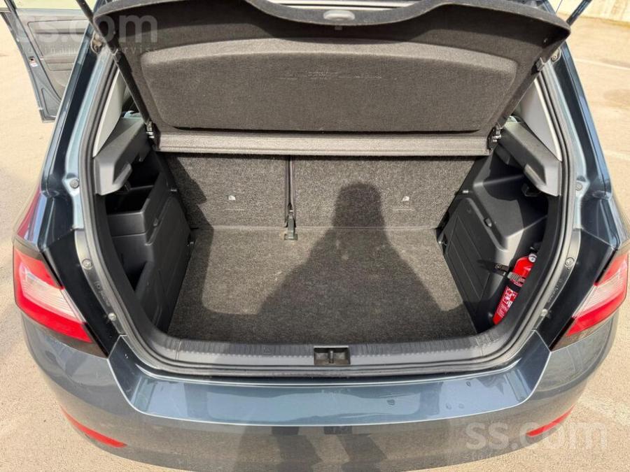 Grey Skoda Fabia 2019 in Riga, with an engine capacity of 1.00 L and mileage of 147 thousand km for 6800 €, photo 12 on AUTOMOTO.COM.LV
