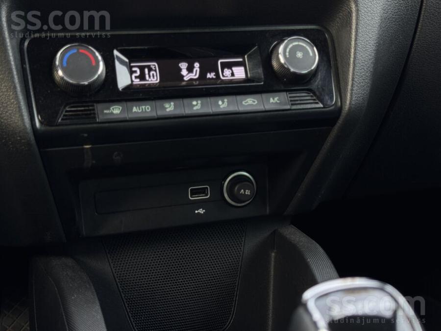 Pelēks Skoda Fabia 2019 Valmiera, ar dzinēja tilpumu 1.00 L un nobraukumu 211 tūkst. km par 7900 €, foto 19 vietnē AUTOMOTO.COM.LV
