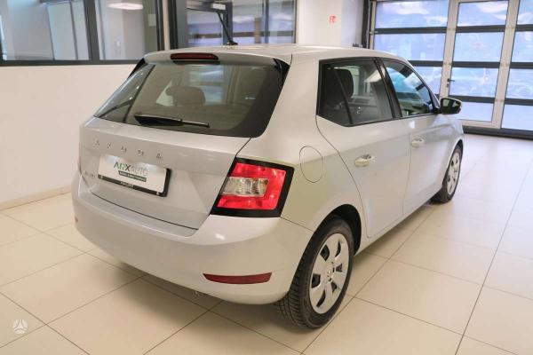 Pelēks Skoda Fabia 2020 Viļņa, ar dzinēja tilpumu 1.00 L un nobraukumu 195 tūkst. km par 6900 €, foto 2 vietnē AUTOMOTO.COM.LV
