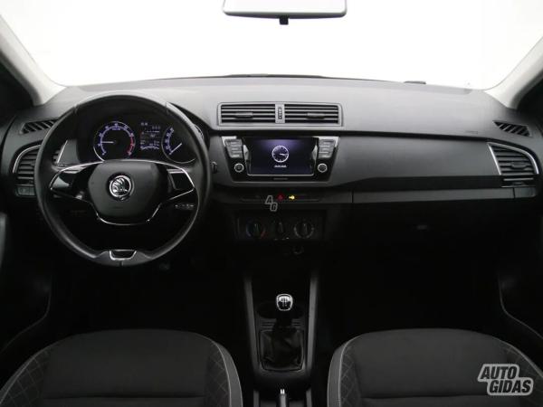 Pelēks Skoda Fabia 2021 Viļņa, ar dzinēja tilpumu 1.00 L un nobraukumu 160 tūkst. km par 8799 €, foto 2 vietnē AUTOMOTO.COM.LV