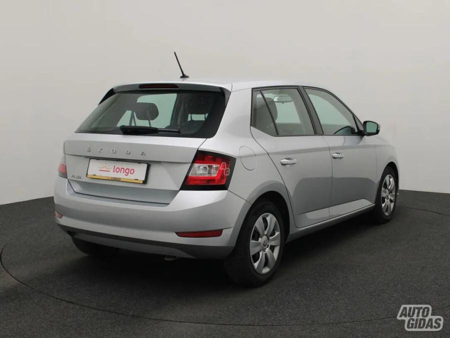 Grey Skoda Fabia 2021 in Vilnius, with an engine capacity of 1.00 L and mileage of 160 thousand km for 8799 €, photo 9 on AUTOMOTO.COM.LV
