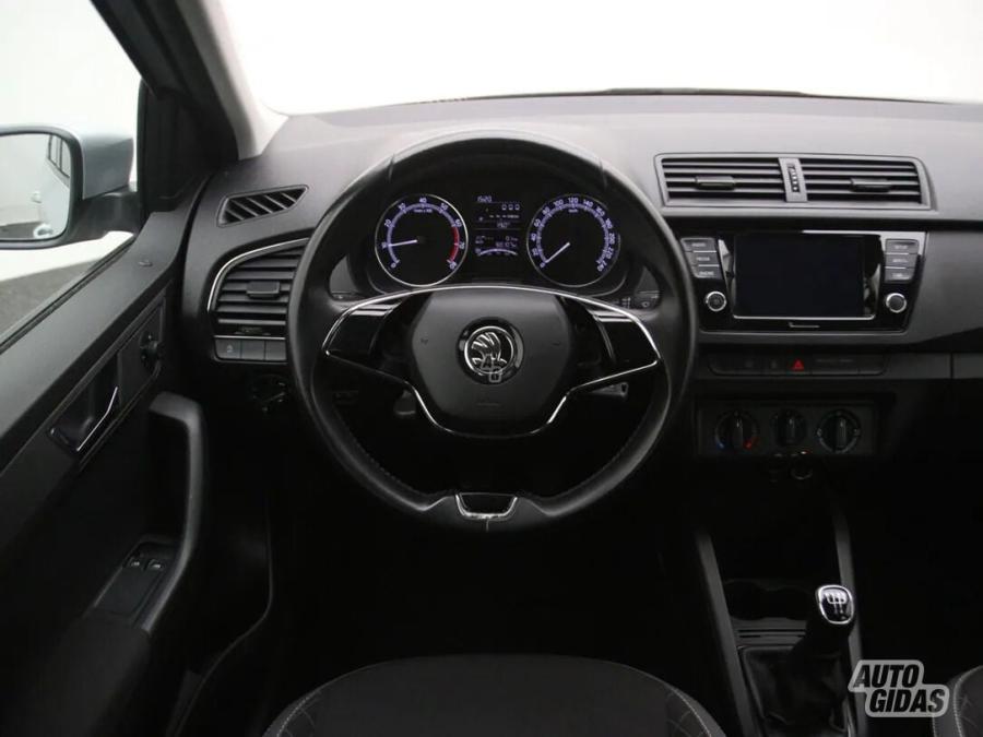 Grey Skoda Fabia 2021 in Vilnius, with an engine capacity of 1.00 L and mileage of 160 thousand km for 8799 €, photo 18 on AUTOMOTO.COM.LV