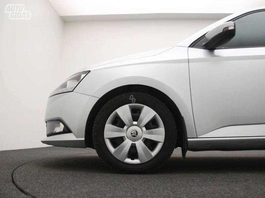 Grey Skoda Fabia 2021 in Vilnius, with an engine capacity of 1.00 L and mileage of 160 thousand km for 8799 €, photo 27 on AUTOMOTO.COM.LV