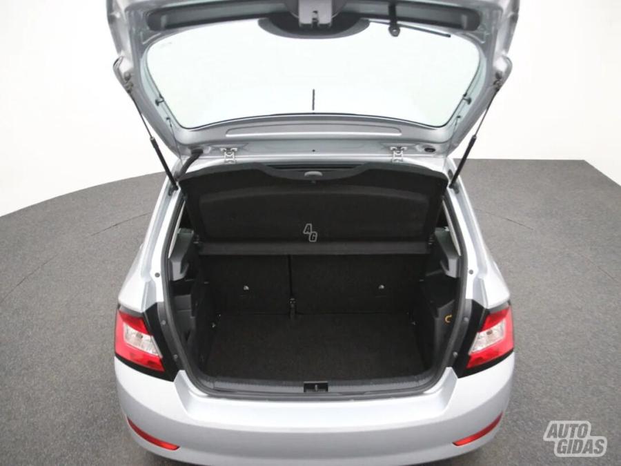Grey Skoda Fabia 2021 in Vilnius, with an engine capacity of 1.00 L and mileage of 160 thousand km for 8799 €, photo 28 on AUTOMOTO.COM.LV