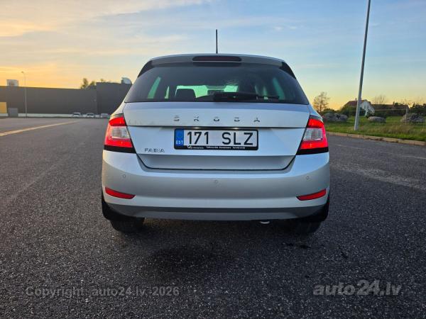 Skoda Fabia 2021 Kerdla vietnē Pelēks Skoda Fabia 2021 Kerdla, ar dzinēja tilpumu 1.00 L un nobraukumu 33 tūkst. km par 11000 €, foto 5 vietnē AUTOMOTO.COM.LV