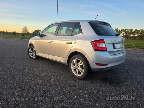 Skoda Fabia 2021 Kerdla vietnē Pelēks Skoda Fabia 2021 Kerdla, ar dzinēja tilpumu 1.00 L un nobraukumu 33 tūkst. km par 11000 €, foto 6 vietnē AUTOMOTO.COM.LV