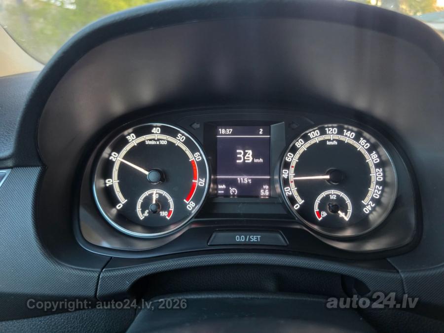 Серый Шкода Фабия 2021 в Кярдла, объемом двигателя 1.00 л и пробегом 33 тыс. км за 11000 €, фото 21 на AUTOMOTO.COM.LV