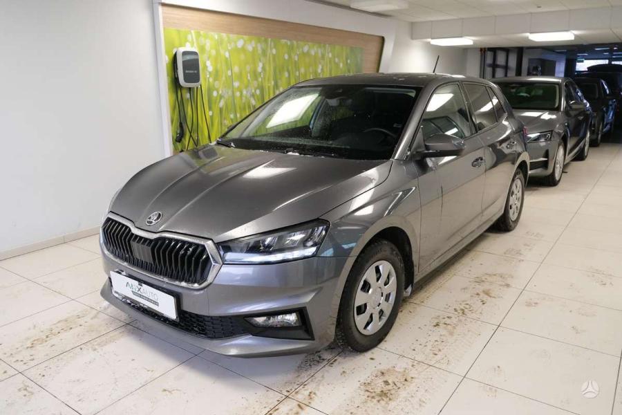 Grey Skoda Fabia 2022 in Vilnius, with an engine capacity of 1.00 L and mileage of 48 thousand km for 11500 €, photo 1 on AUTOMOTO.COM.LV