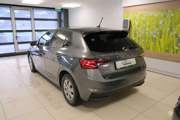 Pelēks Skoda Fabia 2022 Viļņa, ar dzinēja tilpumu 1.00 L un nobraukumu 48 tūkst. km par 11500 €, foto 4 vietnē AUTOMOTO.COM.LV