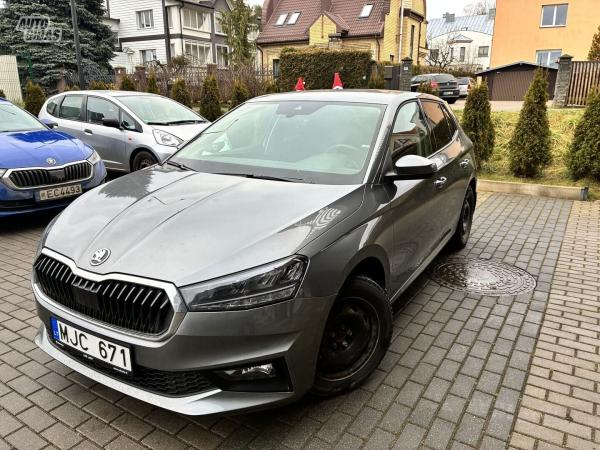 Grey Skoda Fabia 2022 in Vilnius, with an engine capacity of 1.00 L and mileage of 52 thousand km for 11900 €, photo 1 on AUTOMOTO.COM.LV