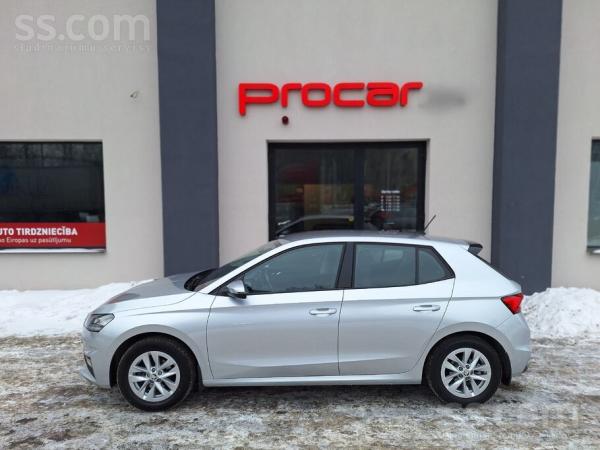 Pelēks Skoda Fabia 2022 Rīga, ar dzinēja tilpumu 1.00 L un nobraukumu 147 tūkst. km par 8950 €, foto 3 vietnē AUTOMOTO.COM.LV
