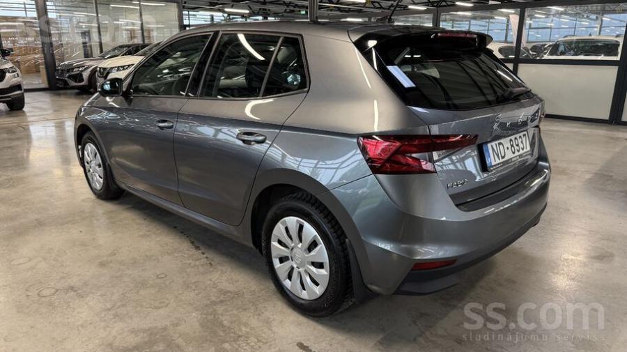 Pelēks Skoda Fabia 2022 Rīga, ar dzinēja tilpumu 1.00 L un nobraukumu 78 tūkst. km par 10900 €, foto 4 vietnē AUTOMOTO.COM.LV