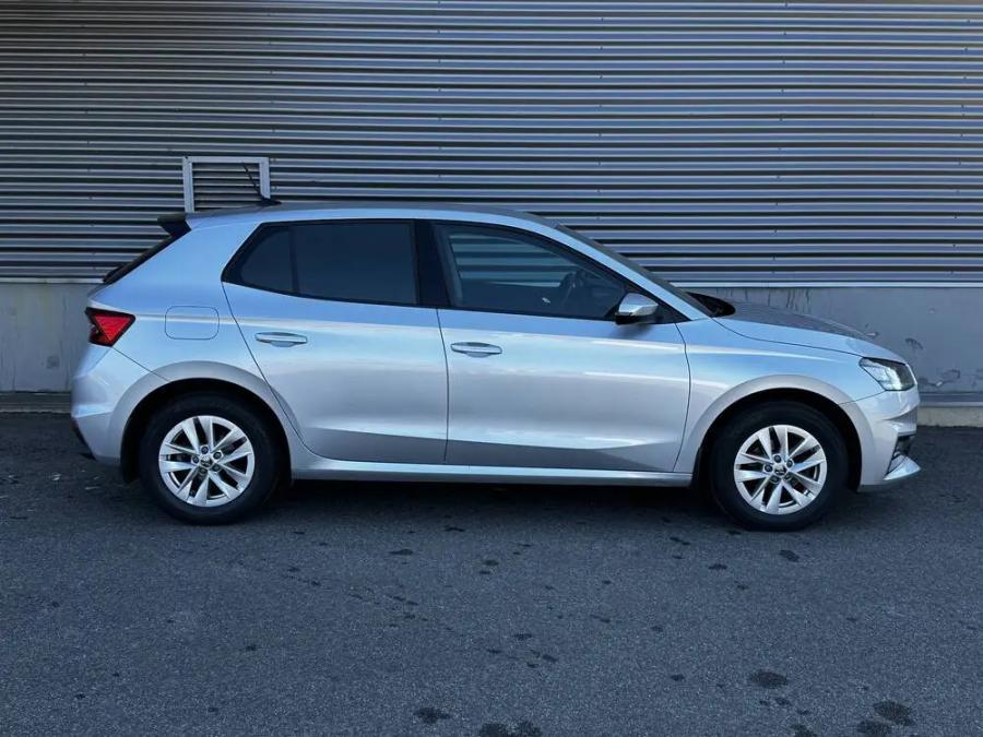 Pelēks Skoda Fabia 2022 Rīga, ar dzinēja tilpumu 1.00 L un nobraukumu 93 tūkst. km par 11900 €, foto 7 vietnē AUTOMOTO.COM.LV