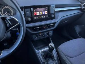 Pelēks Skoda Fabia 2022 Rīga, ar dzinēja tilpumu 1.00 L un nobraukumu 93 tūkst. km par 11900 €, foto 18 vietnē AUTOMOTO.COM.LV