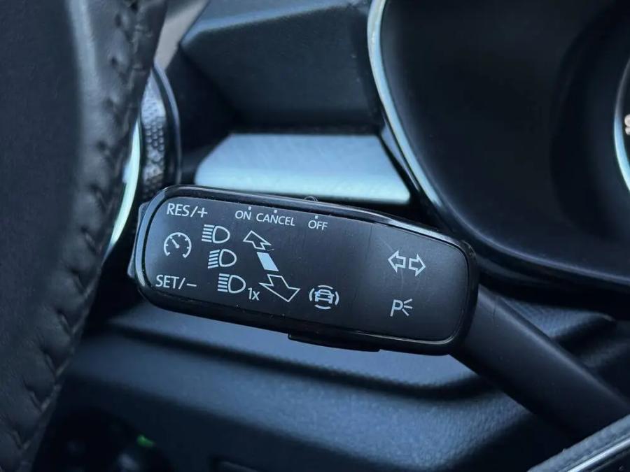 Pelēks Skoda Fabia 2022 Rīga, ar dzinēja tilpumu 1.00 L un nobraukumu 93 tūkst. km par 11900 €, foto 24 vietnē AUTOMOTO.COM.LV