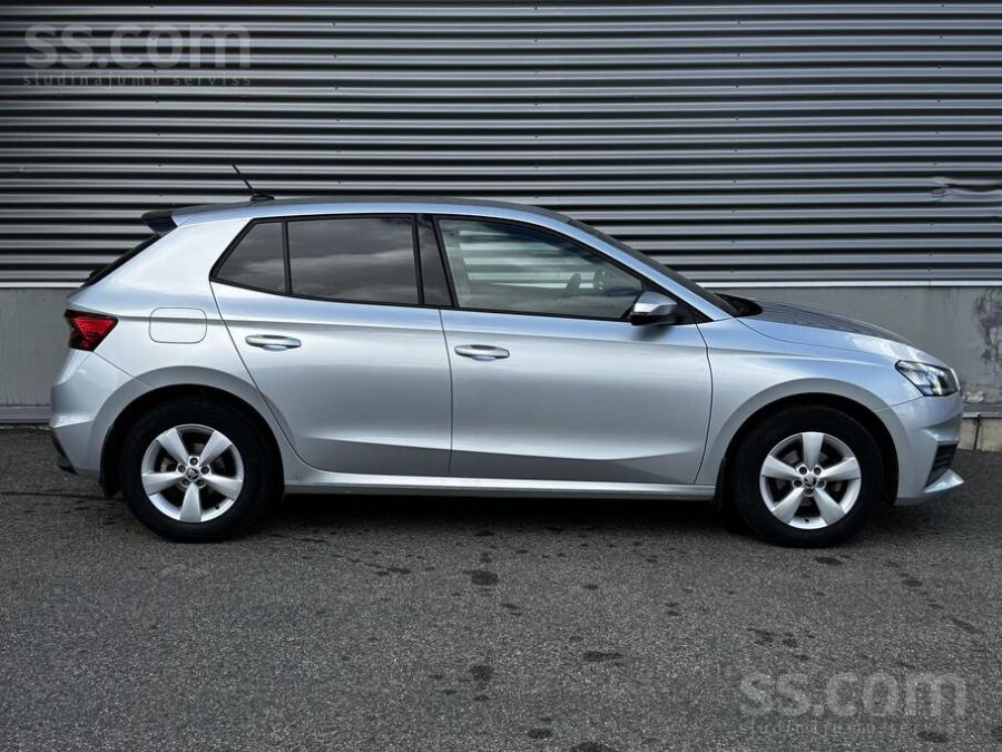 Grey Skoda Fabia 2023 in Riga, with an engine capacity of 1.00 L and mileage of 148 thousand km for 9900 €, photo 7 on AUTOMOTO.COM.LV