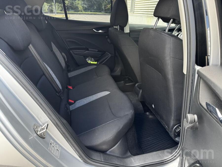 Grey Skoda Fabia 2023 in Riga, with an engine capacity of 1.00 L and mileage of 148 thousand km for 9900 €, photo 12 on AUTOMOTO.COM.LV