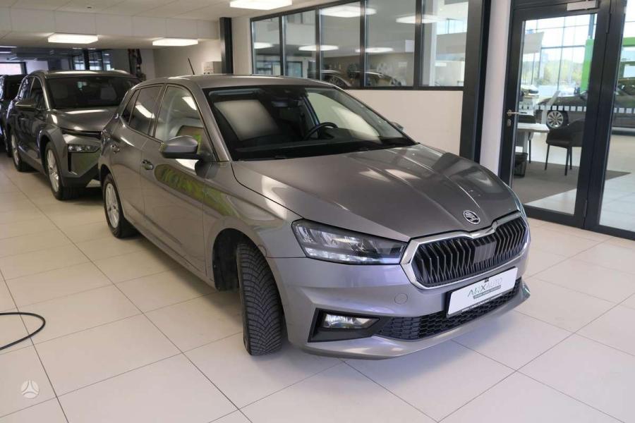Pelēks Skoda Fabia 2023 Viļņa, ar dzinēja tilpumu 1.00 L un nobraukumu 164 tūkst. km par 11250 €, foto 4 vietnē AUTOMOTO.COM.LV