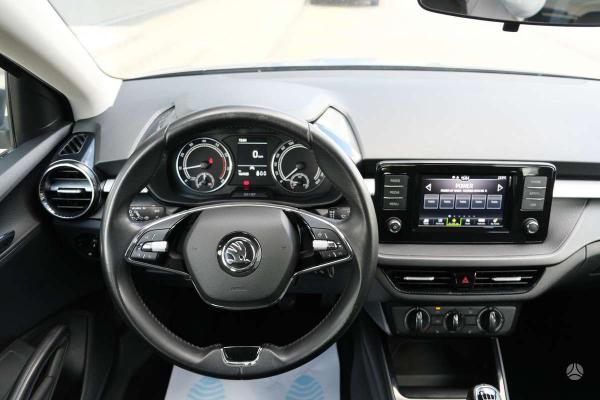 Pelēks Skoda Fabia 2023 Viļņa, ar dzinēja tilpumu 1.00 L un nobraukumu 164 tūkst. km par 11250 €, foto 5 vietnē AUTOMOTO.COM.LV