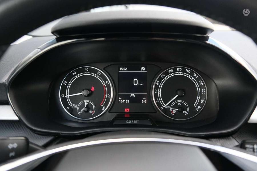 Pelēks Skoda Fabia 2023 Viļņa, ar dzinēja tilpumu 1.00 L un nobraukumu 164 tūkst. km par 11250 €, foto 7 vietnē AUTOMOTO.COM.LV