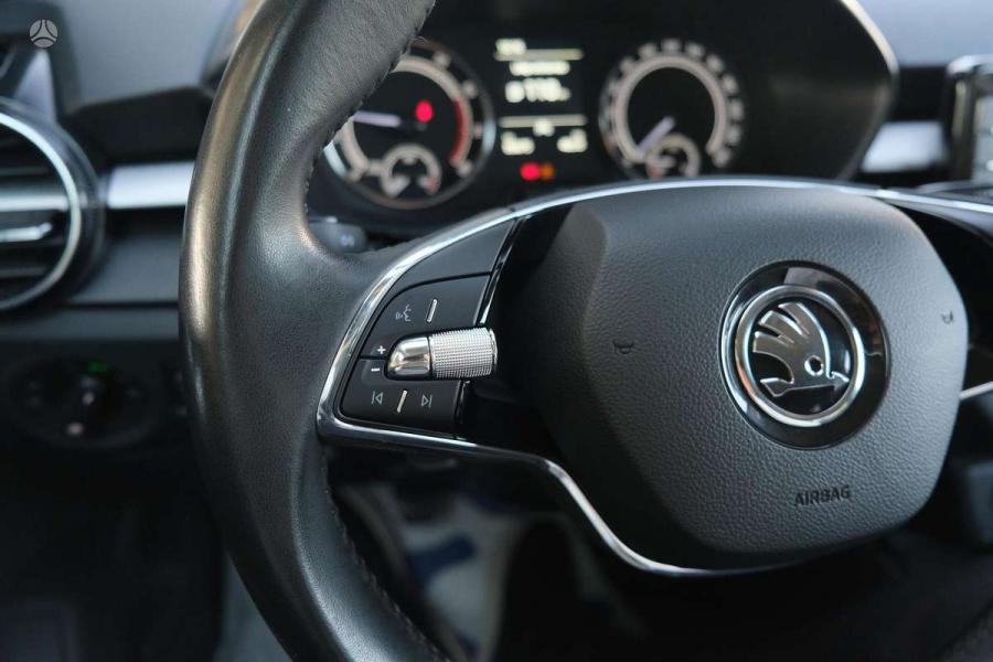 Pelēks Skoda Fabia 2023 Viļņa, ar dzinēja tilpumu 1.00 L un nobraukumu 164 tūkst. km par 11250 €, foto 19 vietnē AUTOMOTO.COM.LV