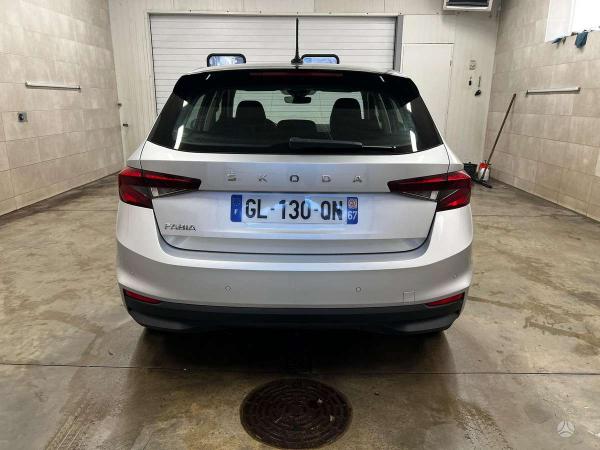 Grey Skoda Fabia 2023 in Marijampole, with an engine capacity of 1.00 L and mileage of 143 thousand km for 9668 €, photo 5 on AUTOMOTO.COM.LV
