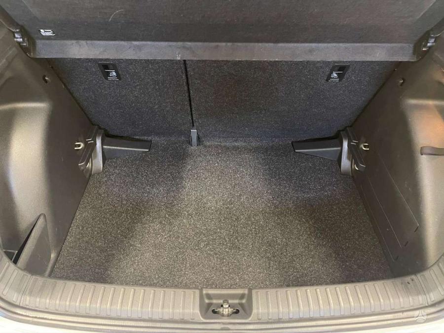 Pelēks Skoda Fabia 2023 Marijampole, ar dzinēja tilpumu 1.00 L un nobraukumu 143 tūkst. km par 9075 €, foto 13 vietnē AUTOMOTO.COM.LV
