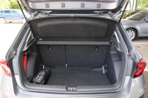 Pelēks Skoda Fabia 2023 Viļņa, ar dzinēja tilpumu 1.00 L un nobraukumu 111 tūkst. km par 11950 €, foto 24 vietnē AUTOMOTO.COM.LV