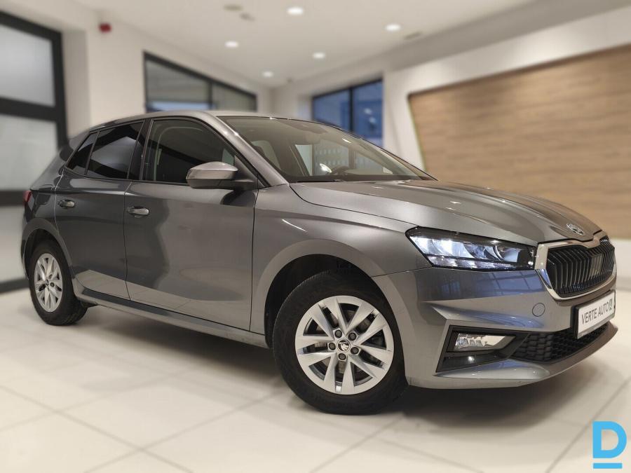 Pelēks Skoda Fabia 2024 Rīga, ar dzinēja tilpumu 1.00 L un nobraukumu 32 tūkst. km par 15990 €, foto 1 vietnē AUTOMOTO.COM.LV
