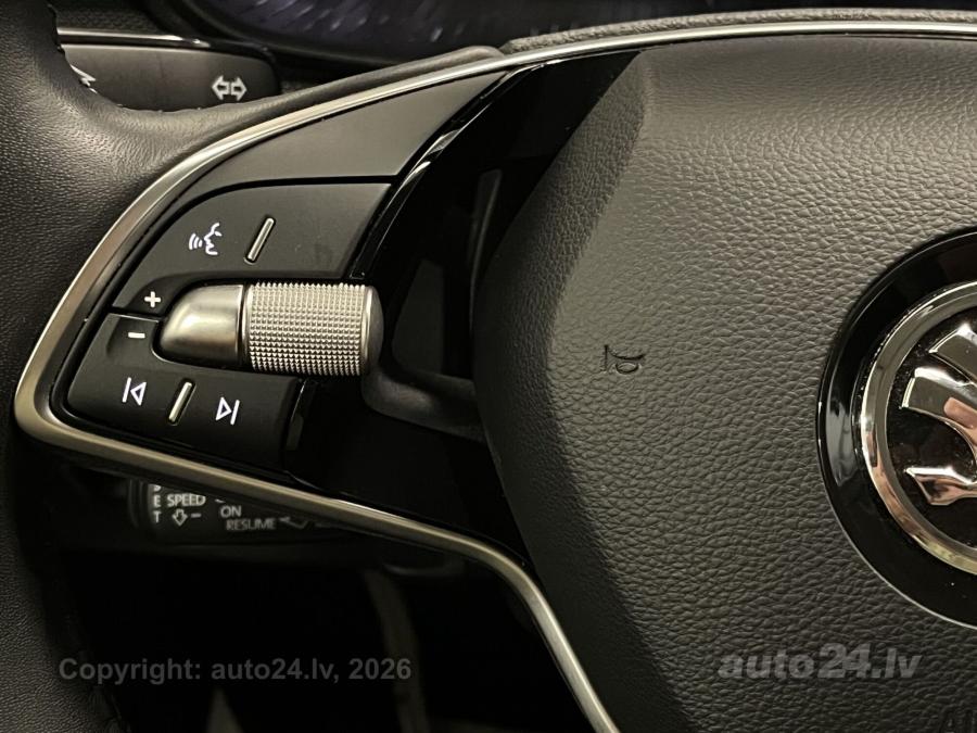 Grey Skoda Fabia 2024 in Tallinn, with an engine capacity of 1.00 L and mileage of 41 thousand km for 16490 €, photo 15 on AUTOMOTO.COM.LV