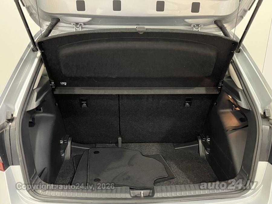 Grey Skoda Fabia 2024 in Tallinn, with an engine capacity of 1.00 L and mileage of 41 thousand km for 16490 €, photo 24 on AUTOMOTO.COM.LV