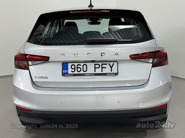 Grey Skoda Fabia 2024 in Tallinn, with an engine capacity of 1.00 L and mileage of 50 thousand km for 16490 €, photo 4 on AUTOMOTO.COM.LV