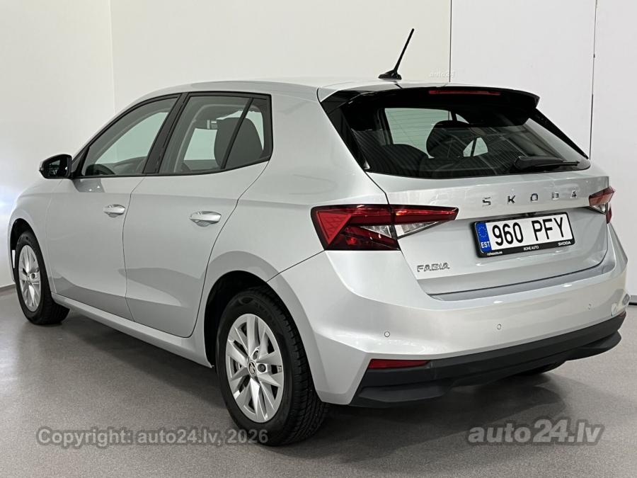 Grey Skoda Fabia 2024 in Tallinn, with an engine capacity of 1.00 L and mileage of 50 thousand km for 16490 €, photo 6 on AUTOMOTO.COM.LV