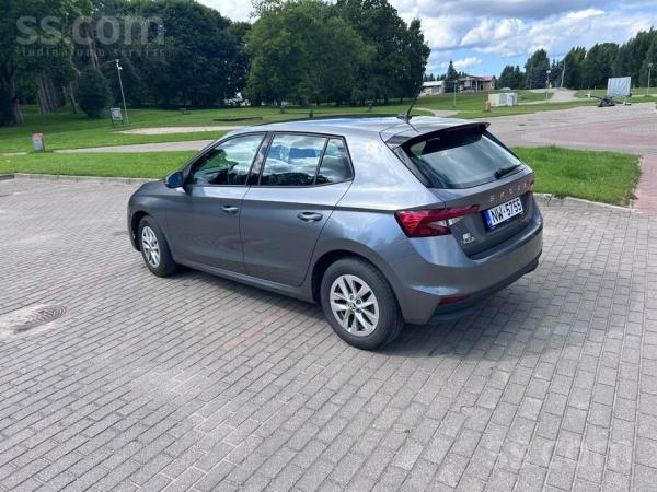 Серый Шкода Фабия 2024 в Рига, объемом двигателя 1.00 л и пробегом 33 тыс. км за 18500 €, фото 2 на AUTOMOTO.COM.LV