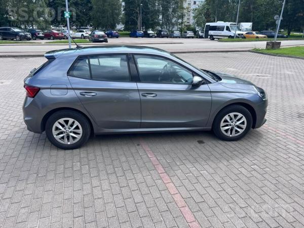 Серый Шкода Фабия 2024 в Рига, объемом двигателя 1.00 л и пробегом 33 тыс. км за 18500 €, фото 5 на AUTOMOTO.COM.LV