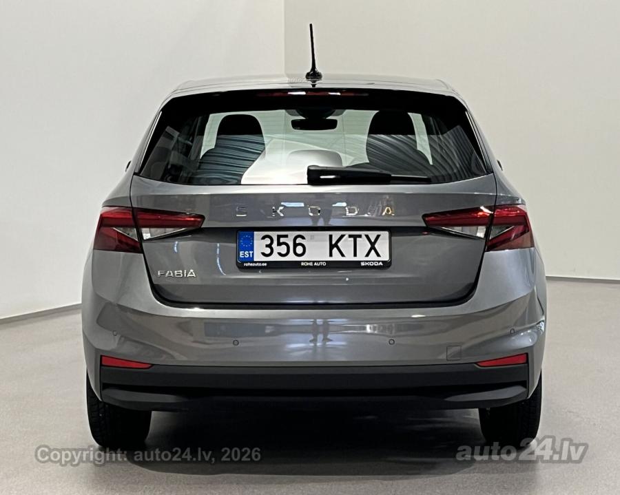 Pelēks Skoda Fabia 2024 Tallina, ar dzinēja tilpumu 1.00 L un nobraukumu 28 tūkst. km par 17490 €, foto 17 vietnē AUTOMOTO.COM.LV