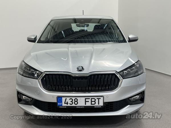 Skoda Fabia 2024 in Tallinn on AUTOMOTO.COM.LV Grey Skoda Fabia 2024 in Tallinn, with an engine capacity of 1.00 L and mileage of 43 thousand km for 15800 €, photo 3 on AUTOMOTO.COM.LV