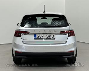 Pelēks Skoda Fabia 2025 Tallina, ar dzinēja tilpumu 1.00 L un nobraukumu 5 tūkst. km par 19900 €, foto 18 vietnē AUTOMOTO.COM.LV